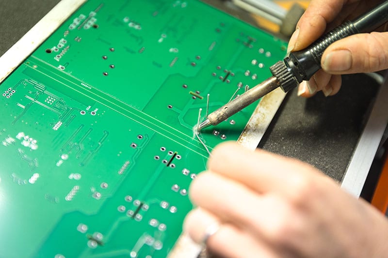 Montaggio SMT-THT Modena Mirandola – Assemblaggio schede elettroniche